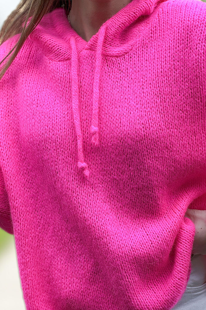 Pull fuchsia fluo en maille mohair a capuche avec cordons - Horizons ...