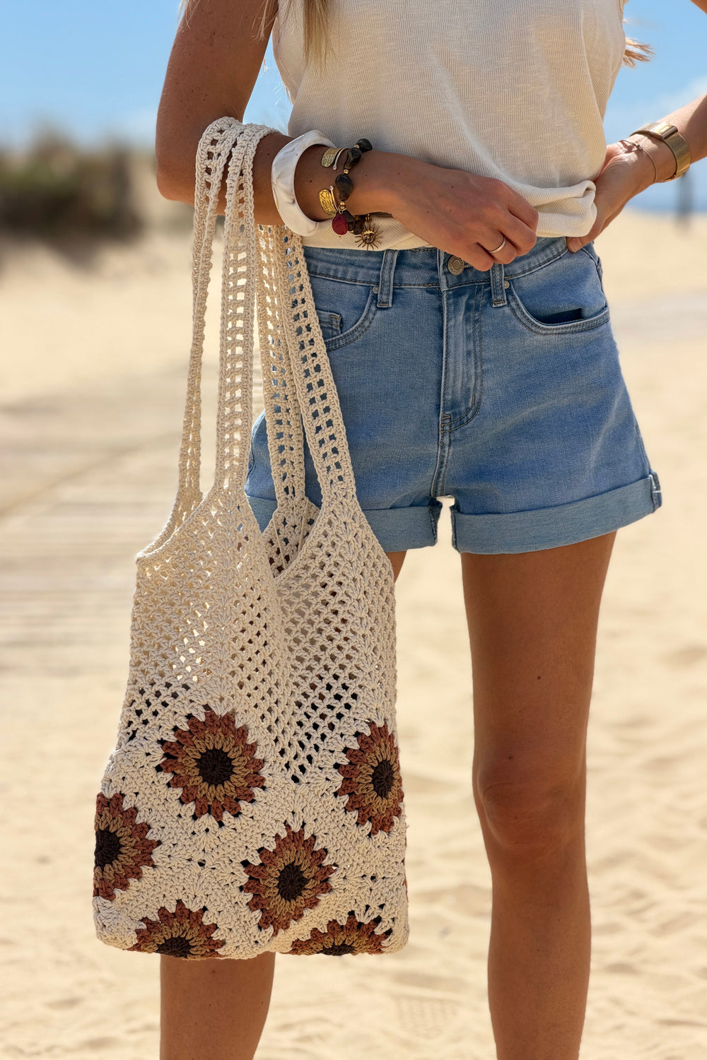 Cream Granny Square Crochet Tote - Horizons Lointains